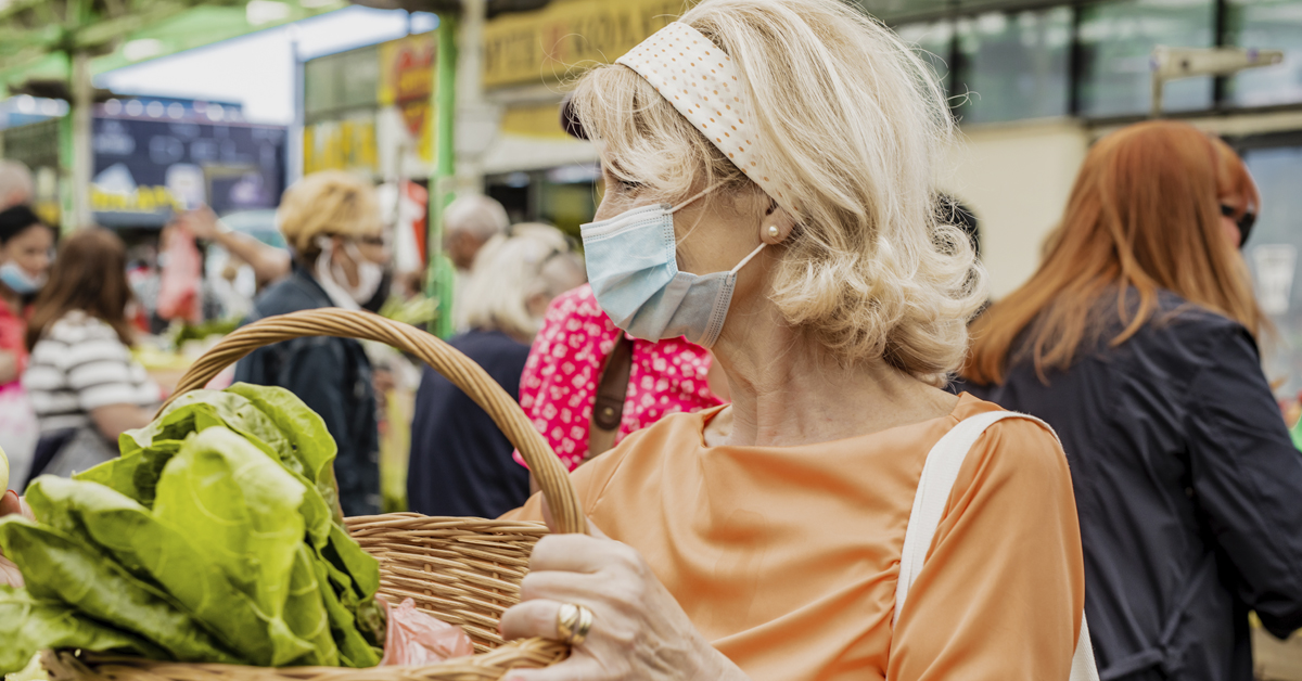 Wearing Face Masks Safely in the Summer | Bon Secours Blog